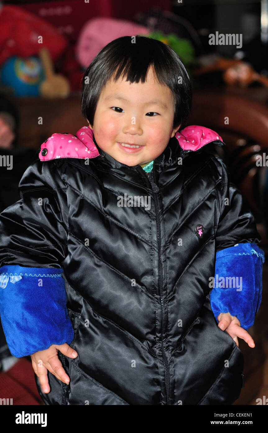 Chinese girl chongqing china hi-res stock photography and images - Alamy