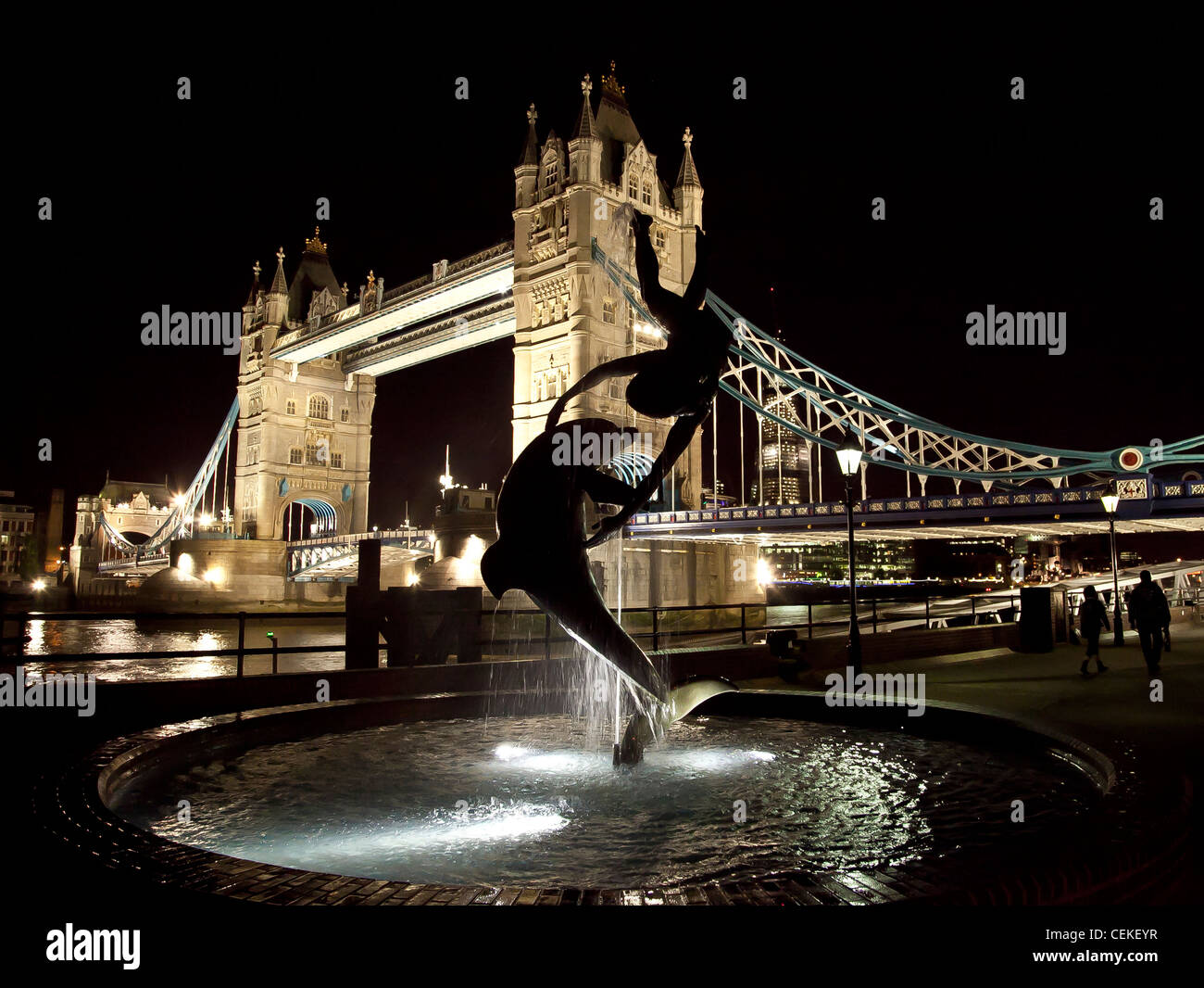 London bridge is falling down hi-res stock photography and images - Alamy