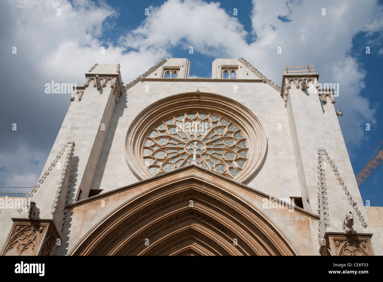 Cathedral’s construction lasted 1117 1331 splendid example transition ...