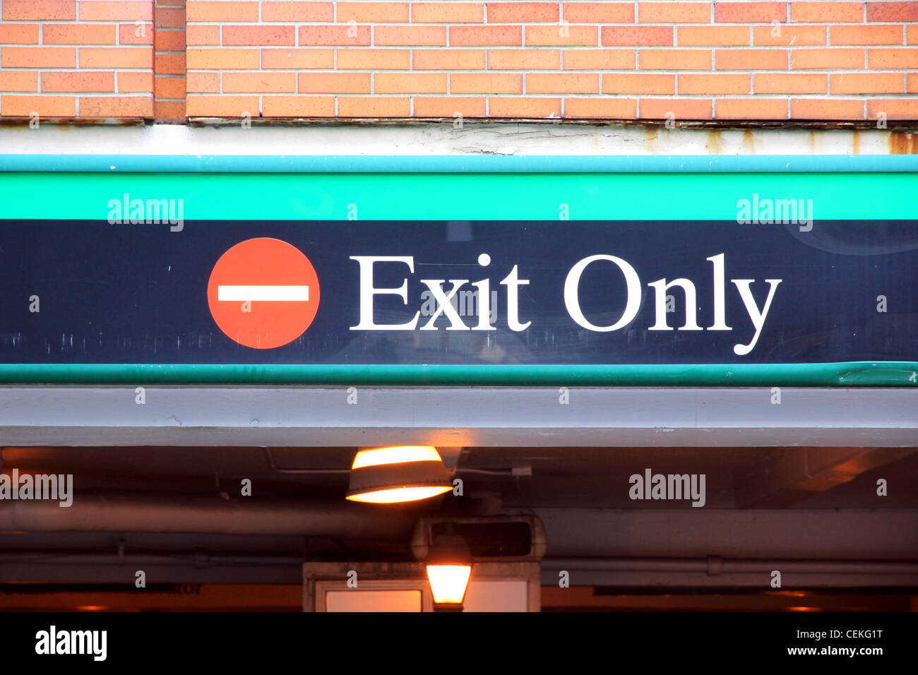 English only sign hi-res stock photography and images - Alamy