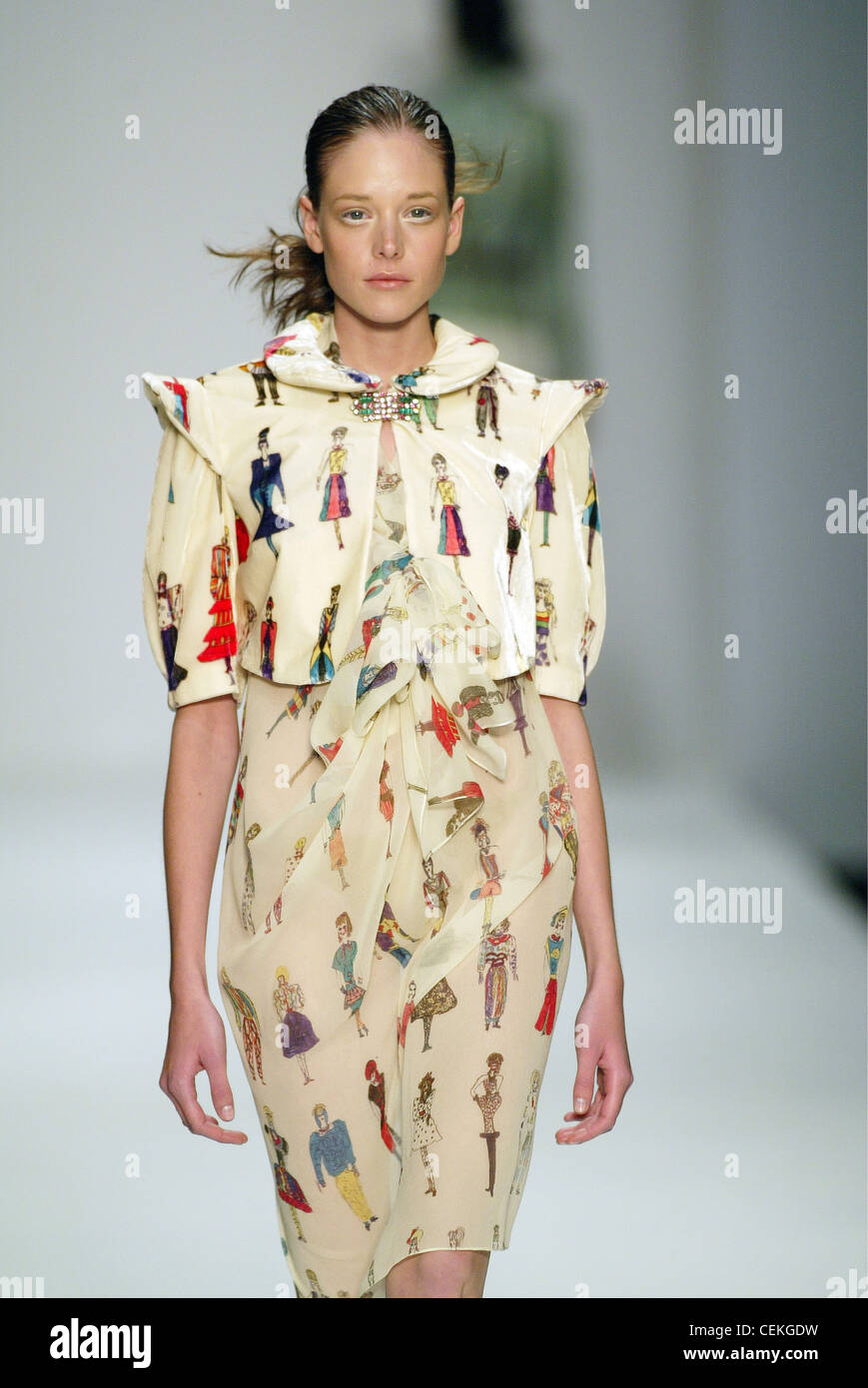 Tata Naka London Ready to Wear Autumn Winter Brunette female model ...