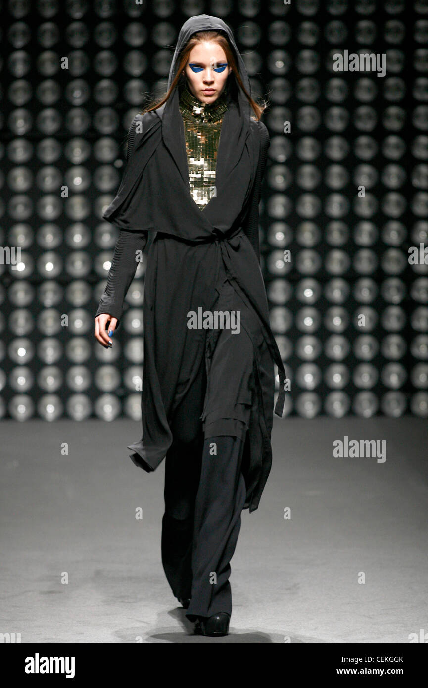 Gareth PughParis Ready to WearAutumnWinter 20112012 Stock Photo - Alamy
