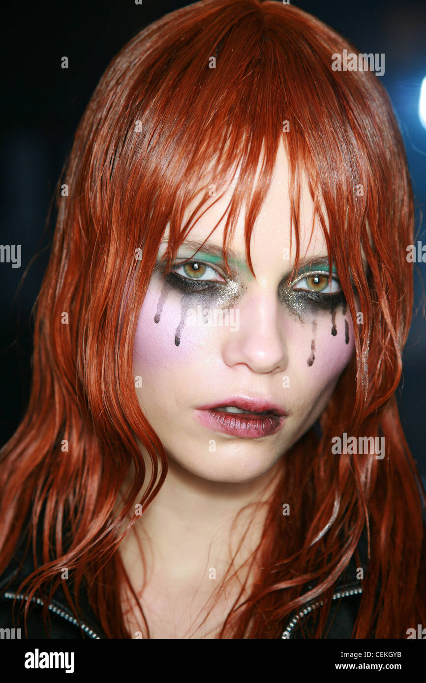 Messed up head hi-res stock photography and images - Alamy