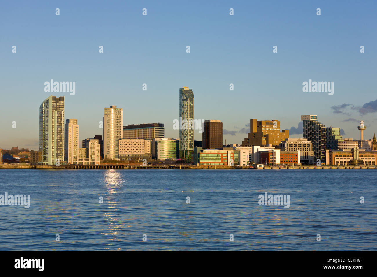Liverpool city skyline hi-res stock photography and images - Alamy