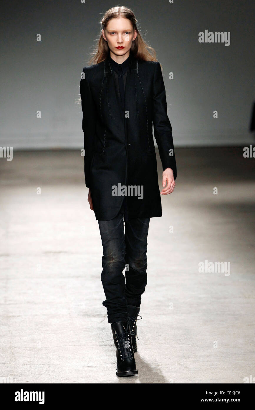 Nicolas Andreas Taralis Paris Ready to Wear Autumn Winter 2011 2012 ...