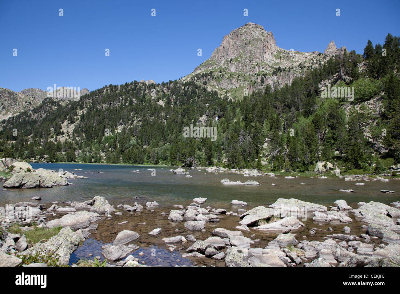 Pyrenées mountains hi-res stock photography and images - Alamy