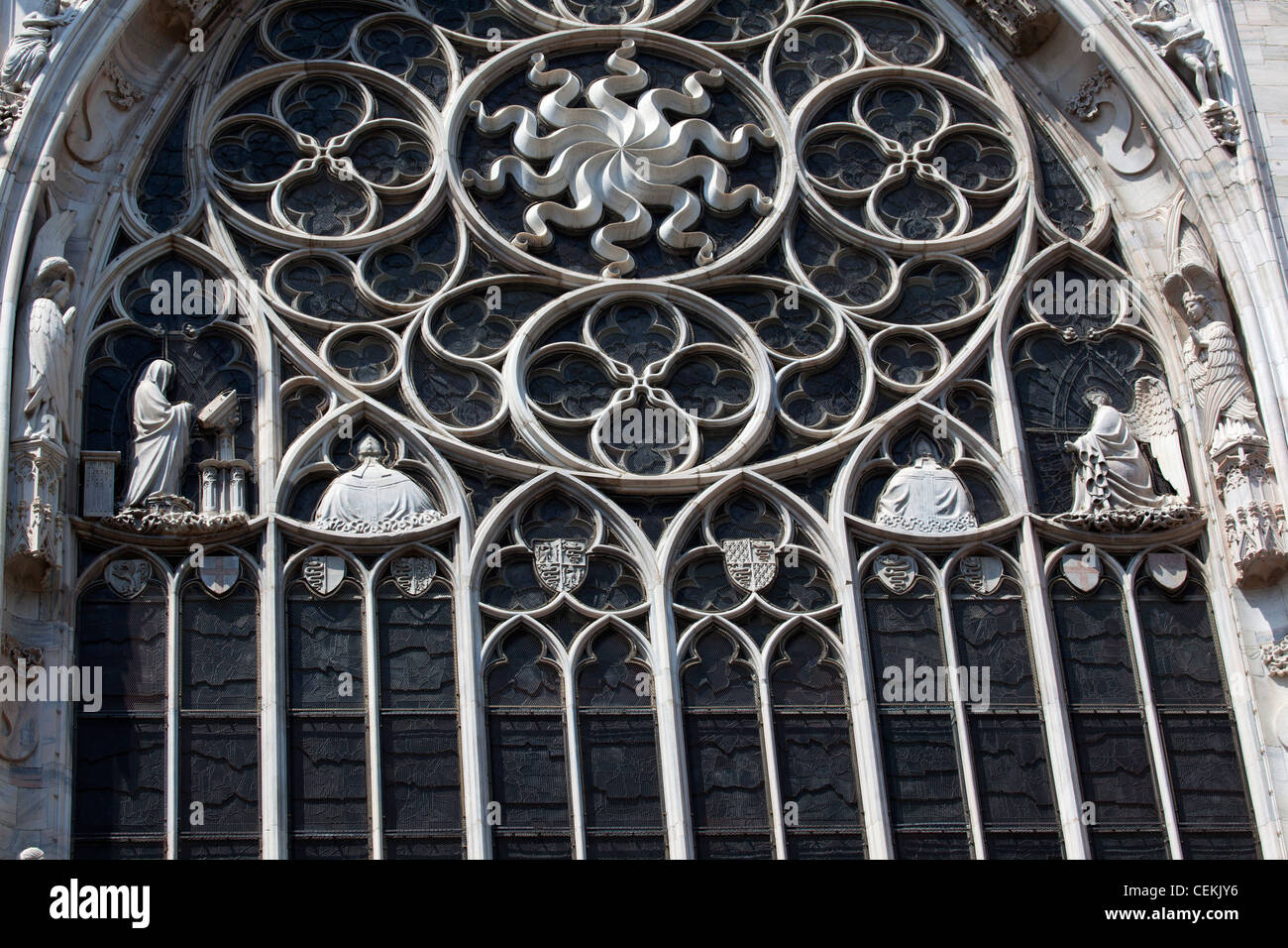Rose window hi-res stock photography and images - Alamy