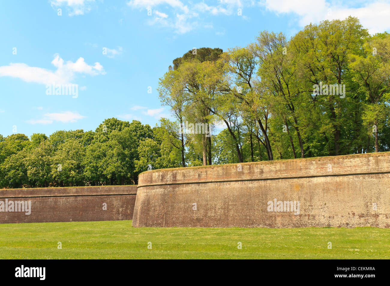 Lucca city wall hi-res stock photography and images - Alamy