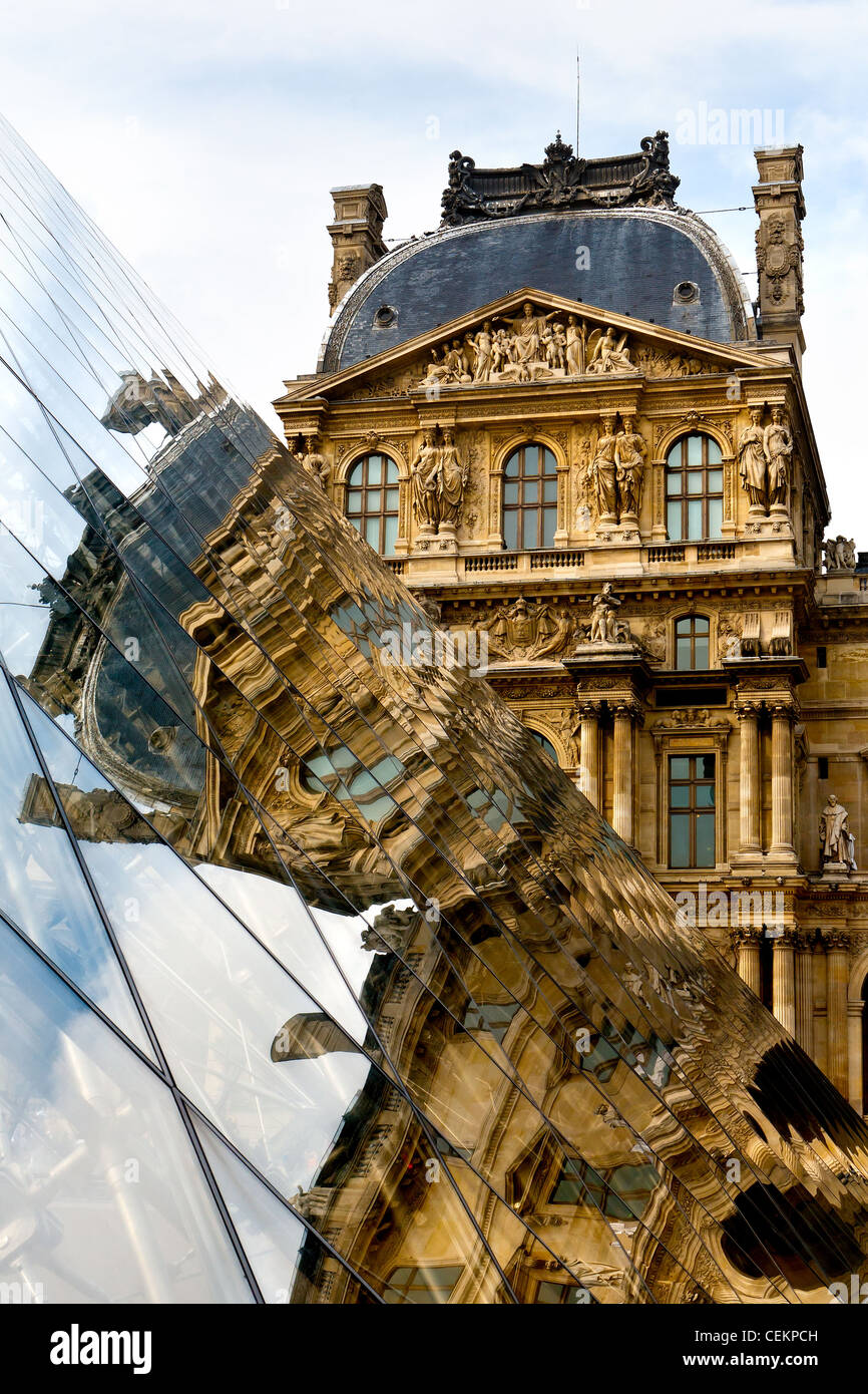 Louvre reflection hi-res stock photography and images - Alamy