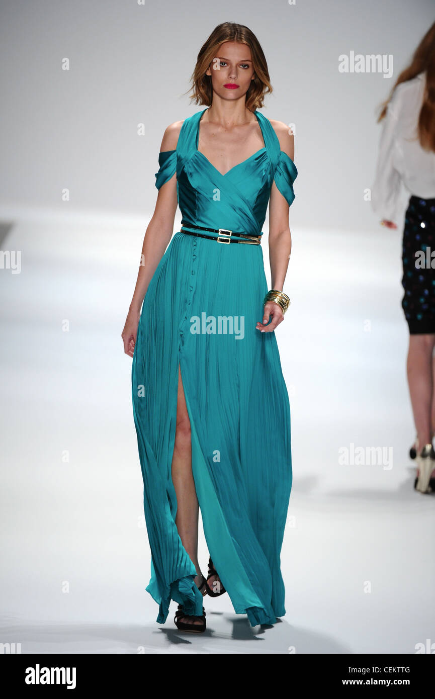 Luca Luca New York Ready to WearSpringSummer 2012 Stock Photo - Alamy