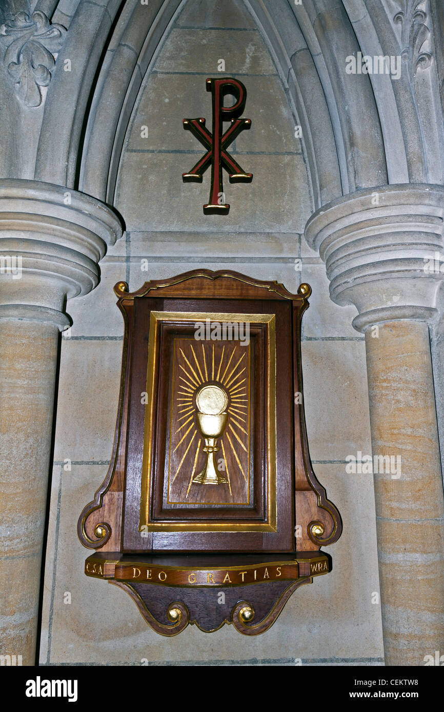 truro cathedral interior Stock Photo - Alamy