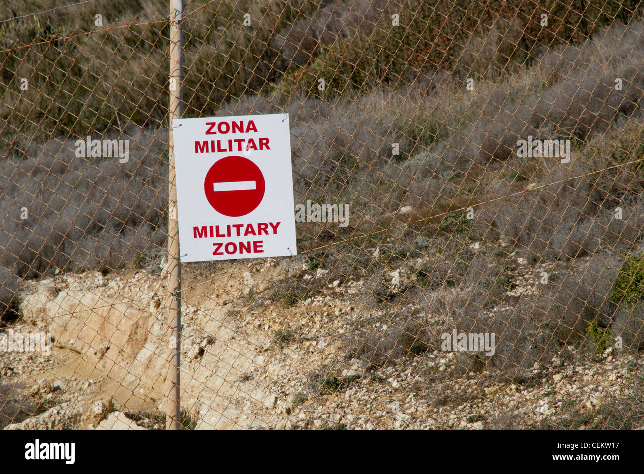 Military warning sign hi-res stock photography and images - Alamy