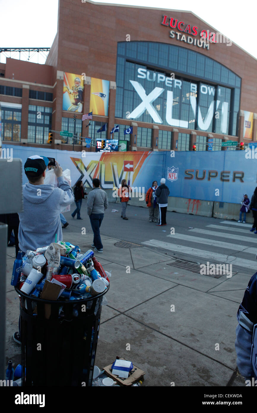 Beer football stadium hi-res stock photography and images - Alamy