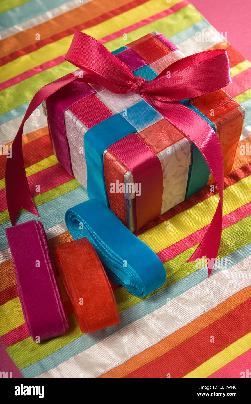 Satin ribbons hi-res stock photography and images - Alamy