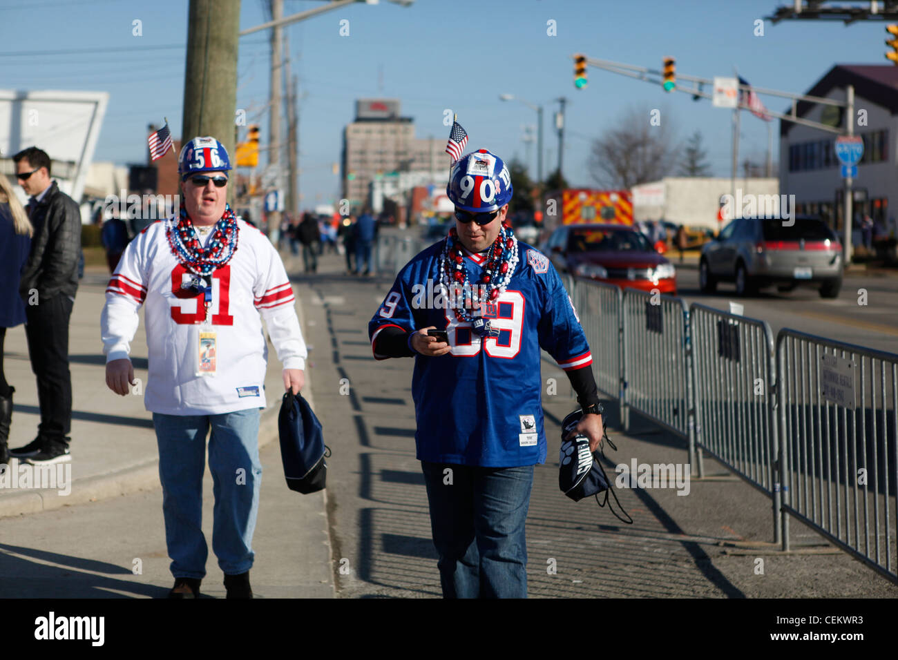 Nfl fans dressed up hi-res stock photography and images - Alamy