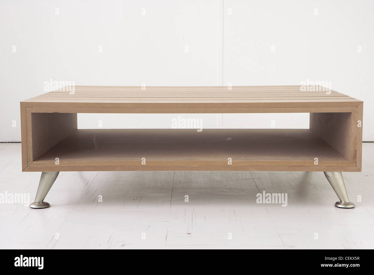 Tabled designs The simple design of this coffee table can be adapted to ...