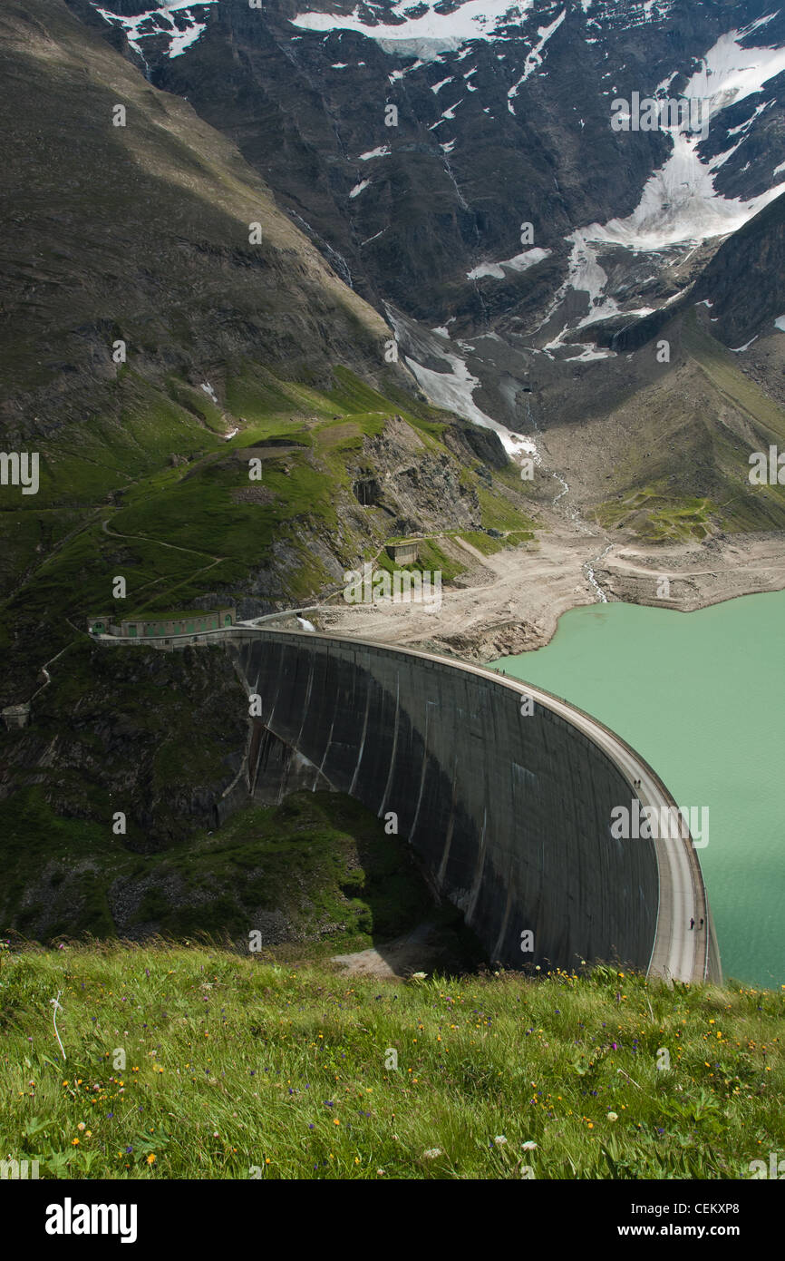 Kaprun Dam, lake and Alps in Austria Stock Photo - Alamy