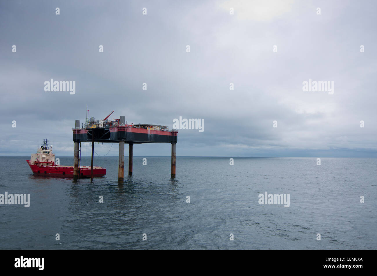 Offshore structure in the North Sea Stock Photo - Alamy