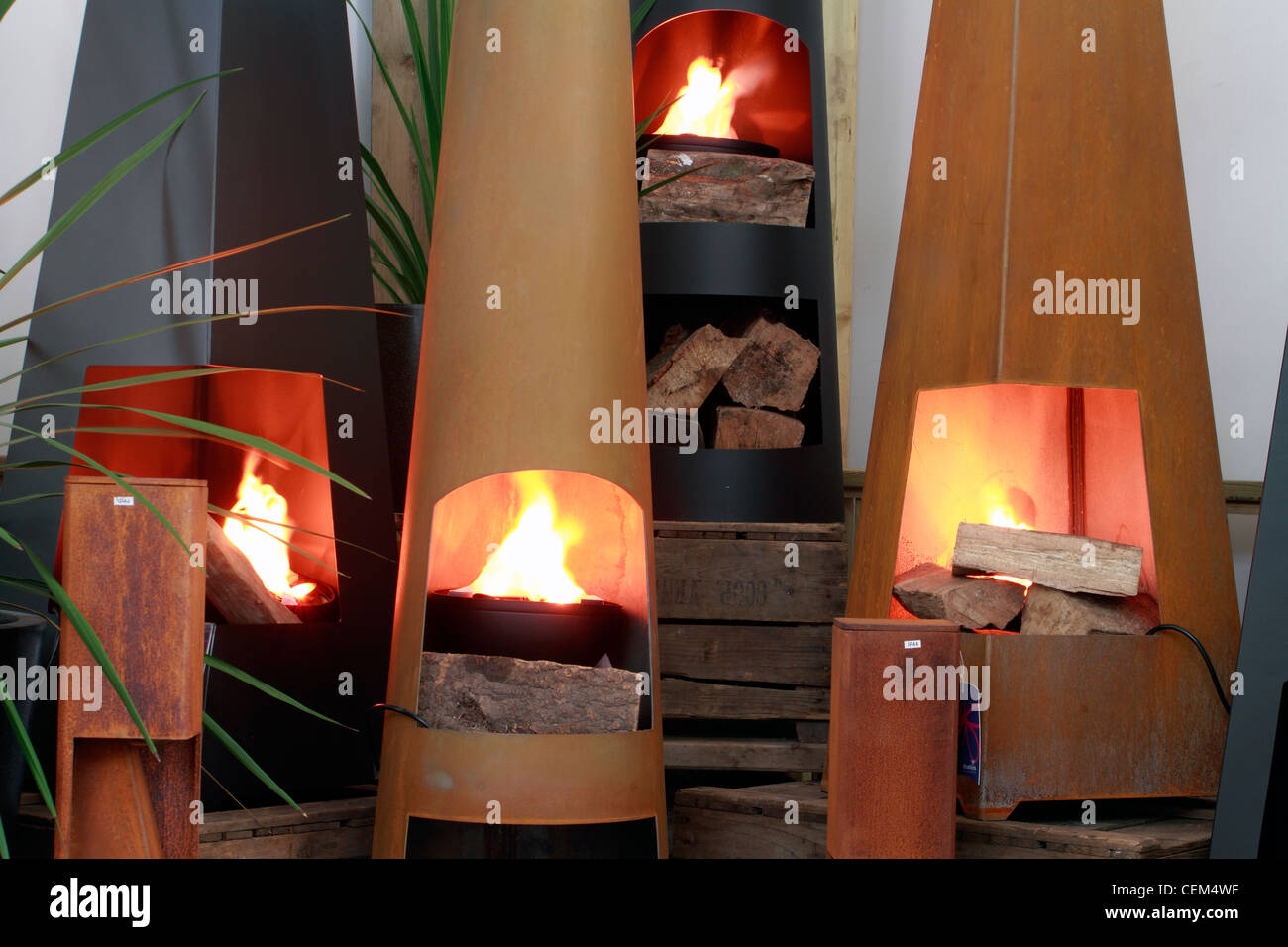 Cast iron chiminea chimenea hi-res stock photography and images - Alamy