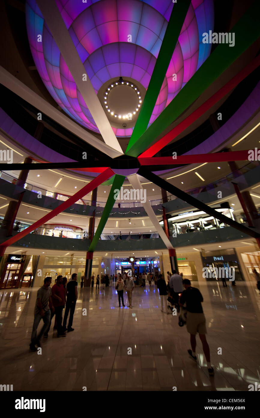 Shopping mall entrance hi-res stock photography and images - Alamy