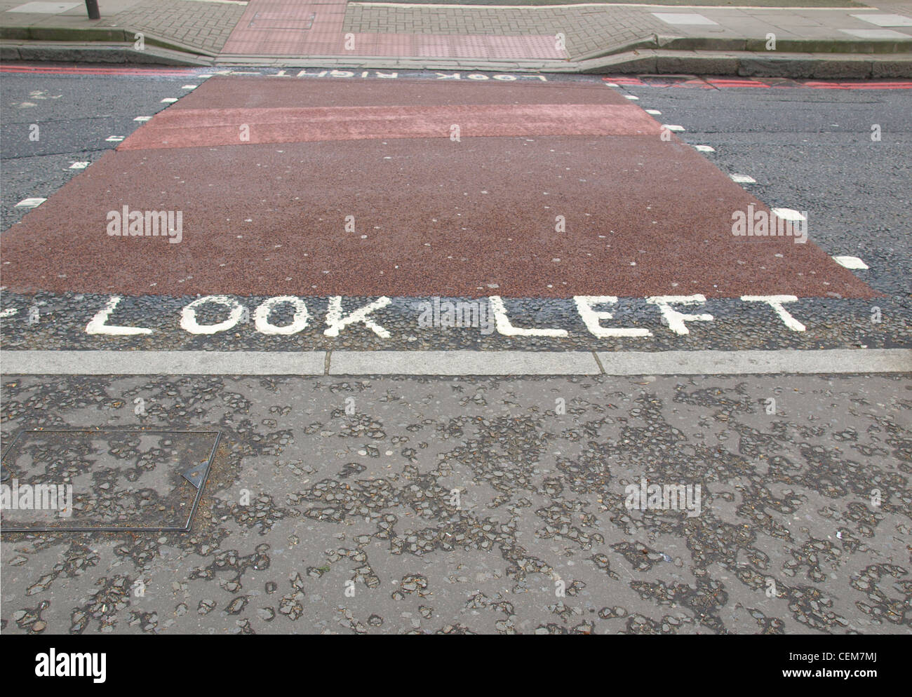 Look Left sign in a London street Stock Photo - Alamy