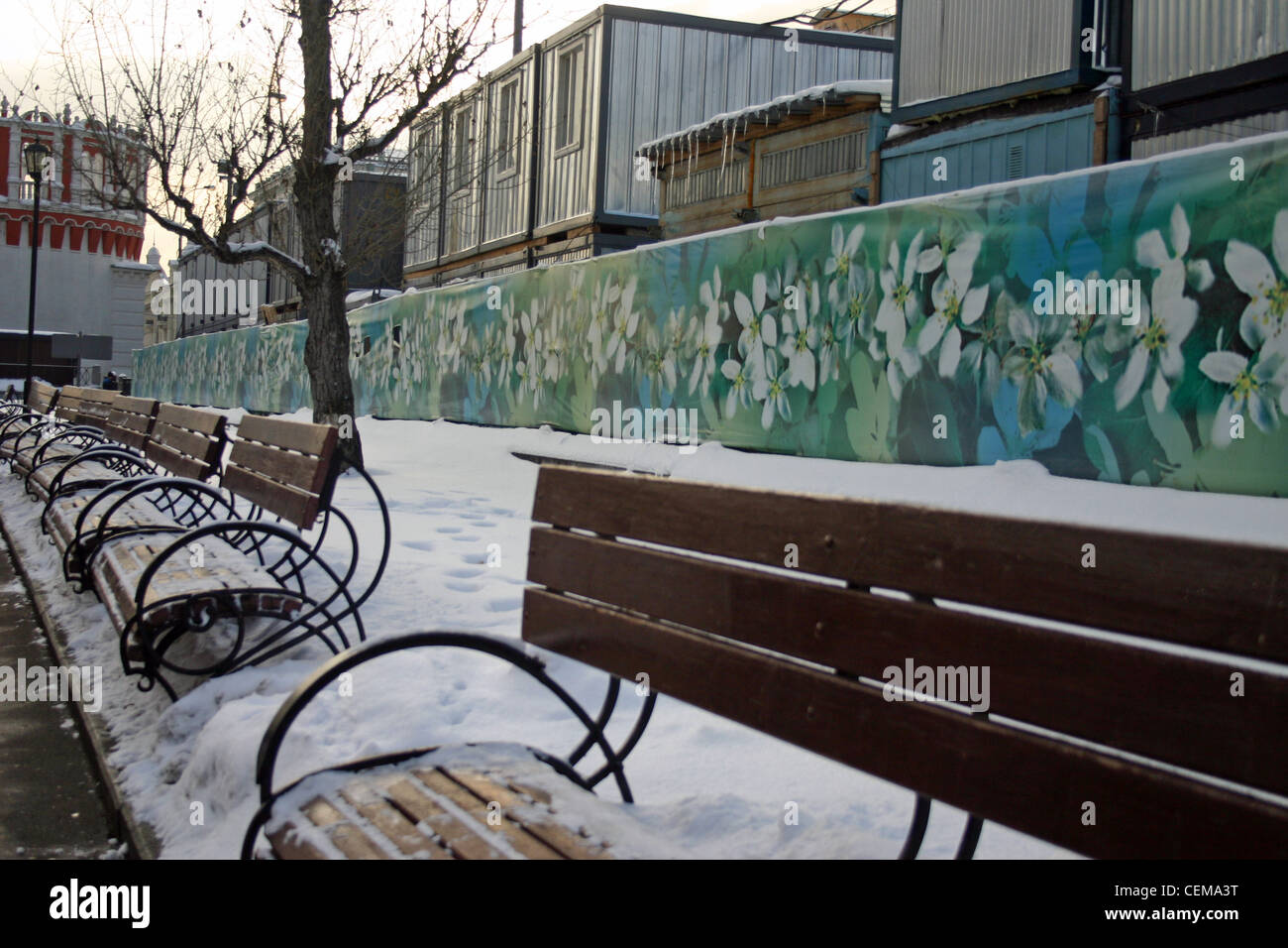 Benches in gorky park in moscow hi-res stock photography and images - Alamy