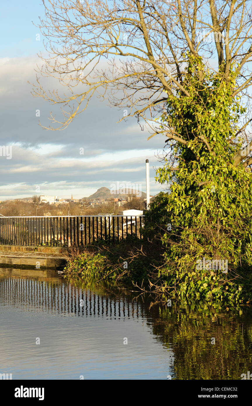 Slateford aqueduct hi-res stock photography and images - Alamy