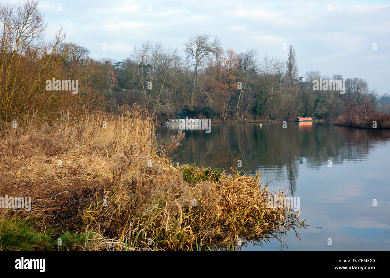 River Thames from the Thames Path near Shiplake England UK with two ...