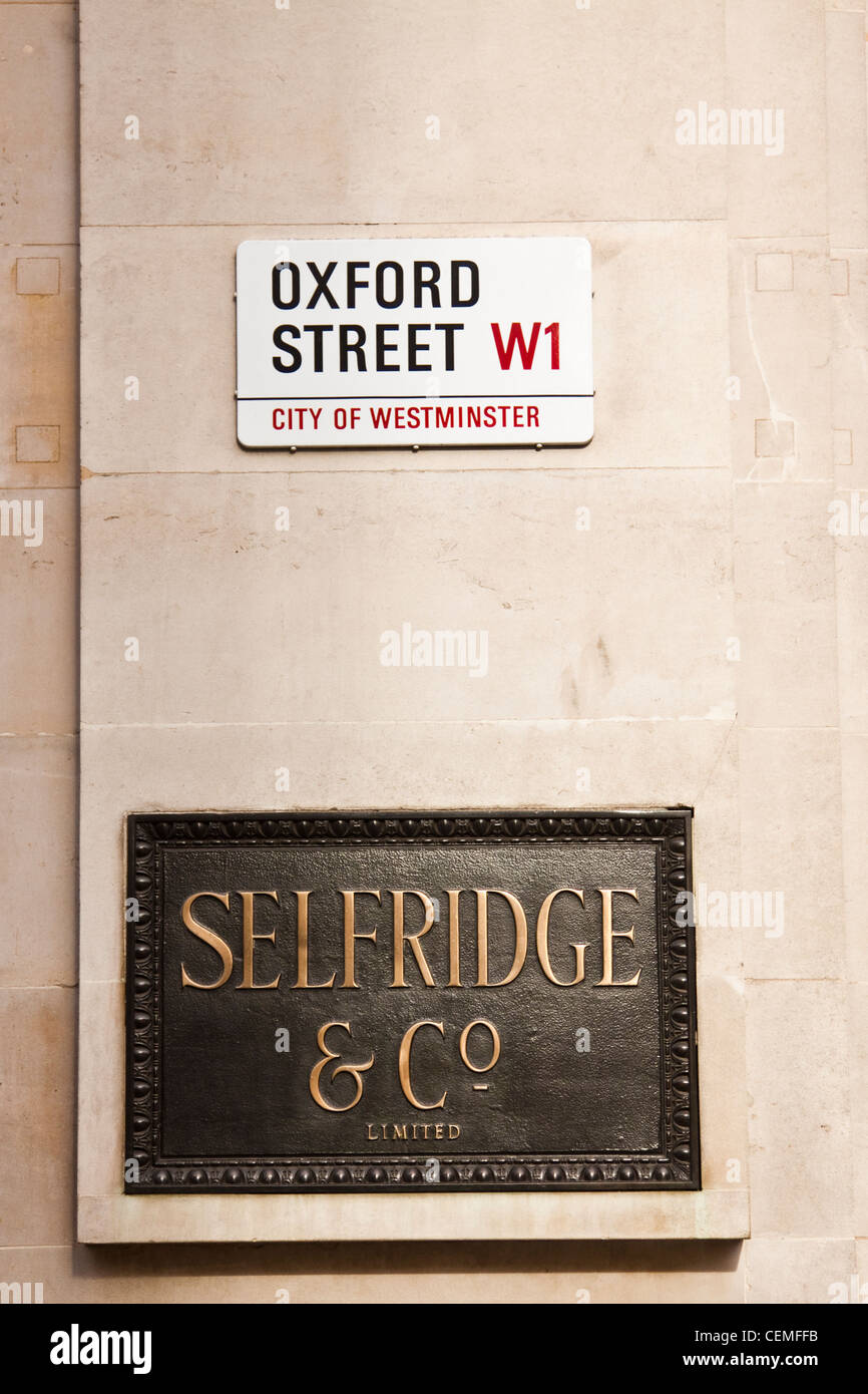 Selfridge sign hi-res stock photography and images - Alamy