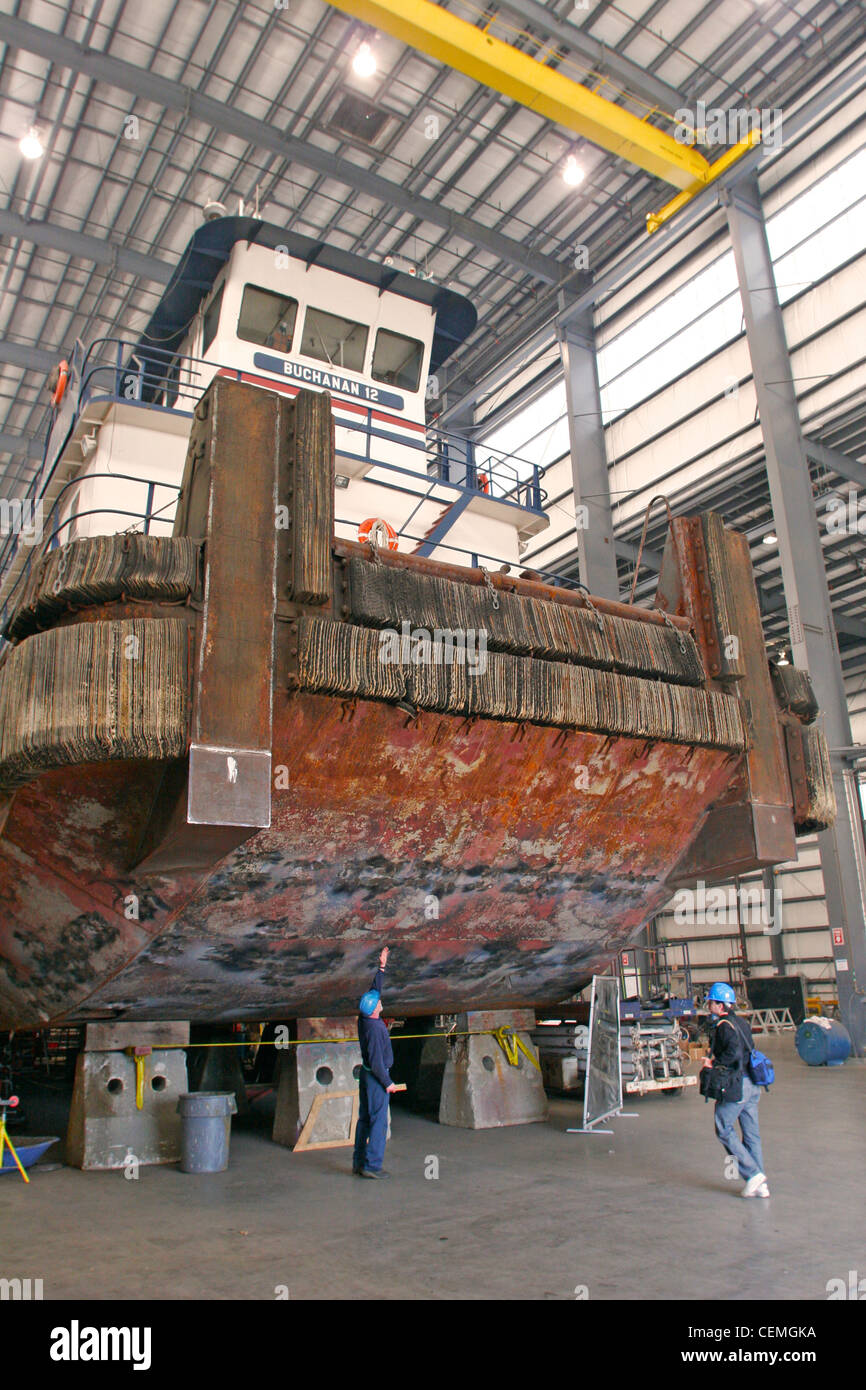 Large ship hanger hi-res stock photography and images - Alamy