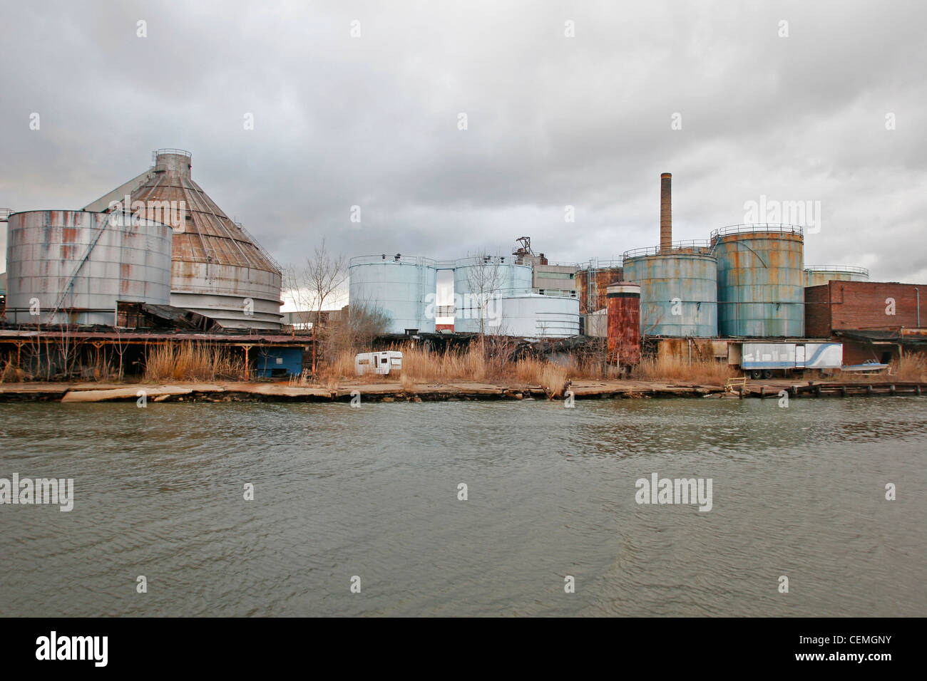 Large scale buildings hi-res stock photography and images - Alamy