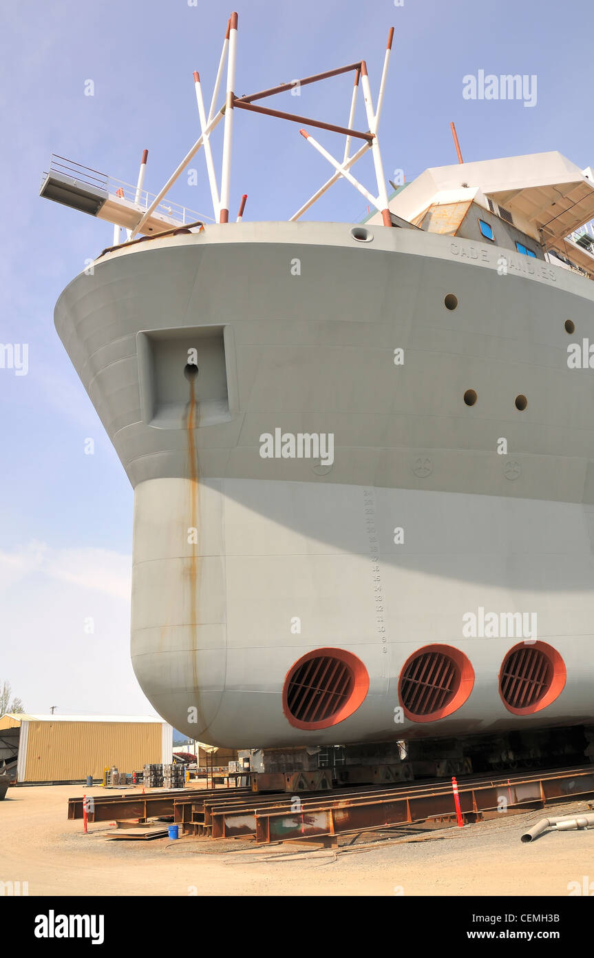 Ship refitting hi-res stock photography and images - Alamy
