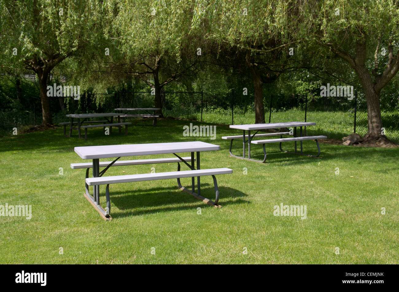 Empty picnic hi-res stock photography and images - Alamy
