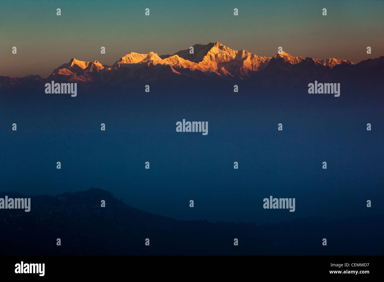 Tiger hill darjeeling hi-res stock photography and images - Alamy