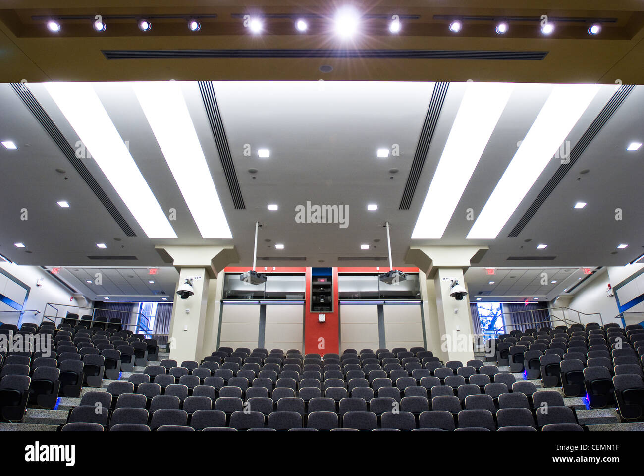 University of cambridge lecture hall hi-res stock photography and ...