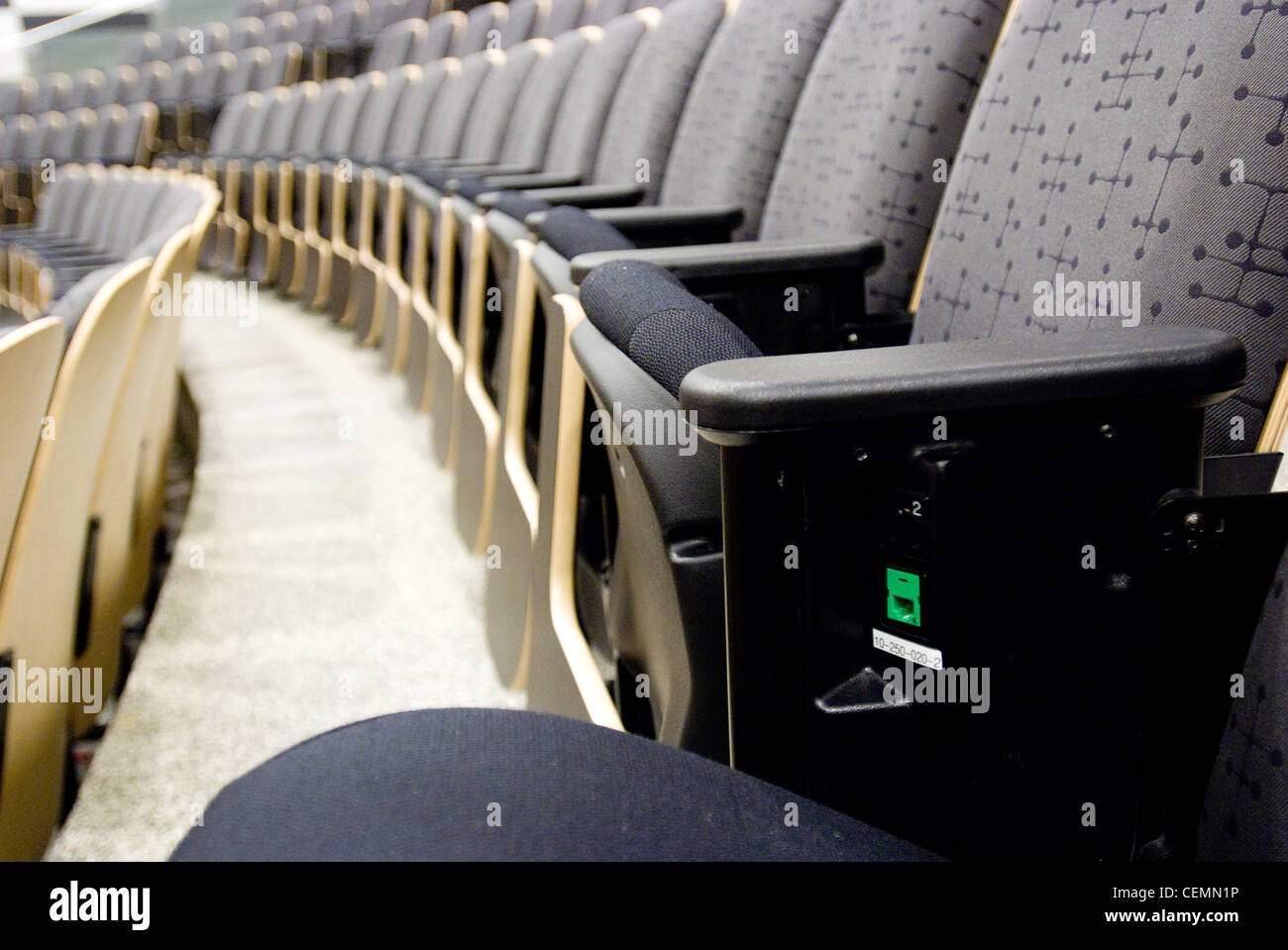 University of cambridge lecture hall hi-res stock photography and ...