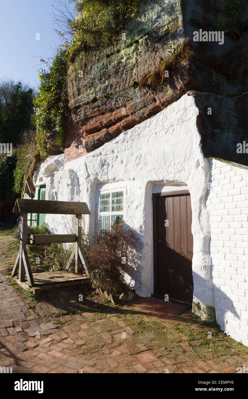 Kinver edge rock houses hi-res stock photography and images - Alamy