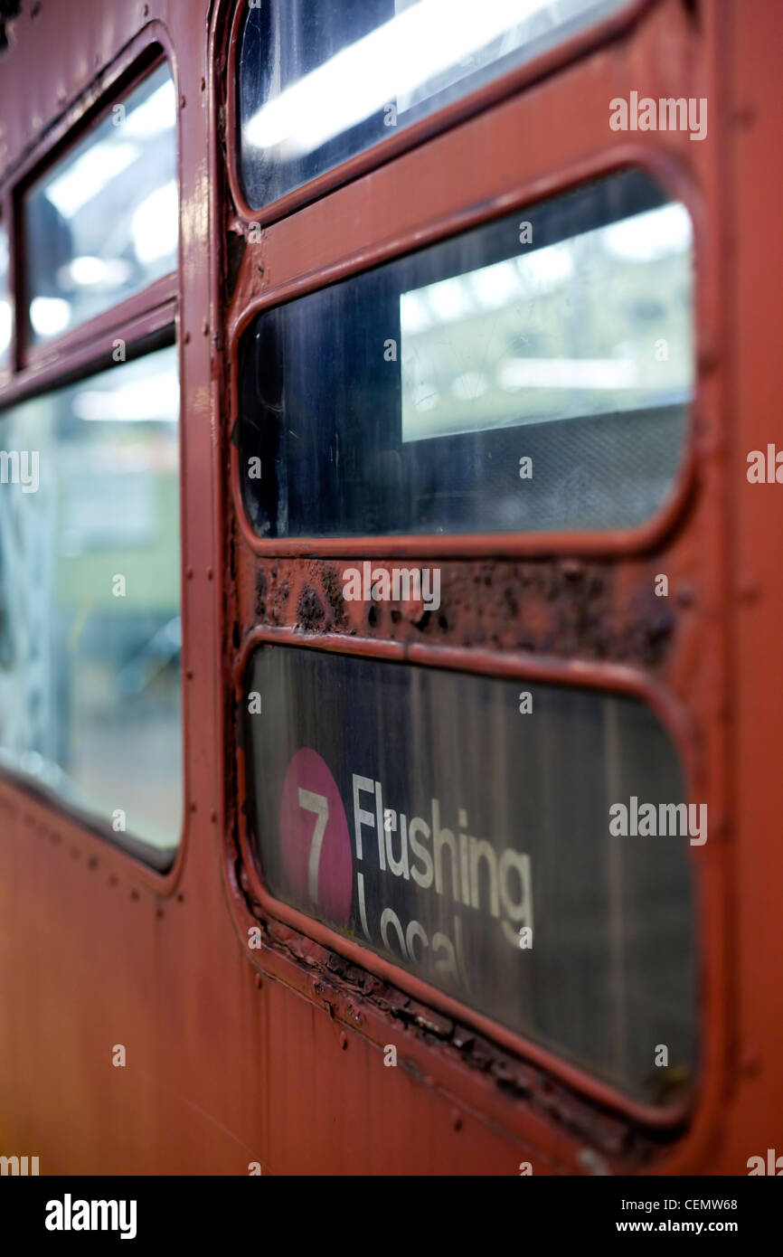 7 train new york hi-res stock photography and images - Alamy
