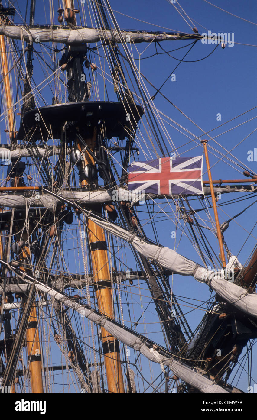 Australia, HMS Endeavour (replica), mast of Captain Cook's Endeavour as ...