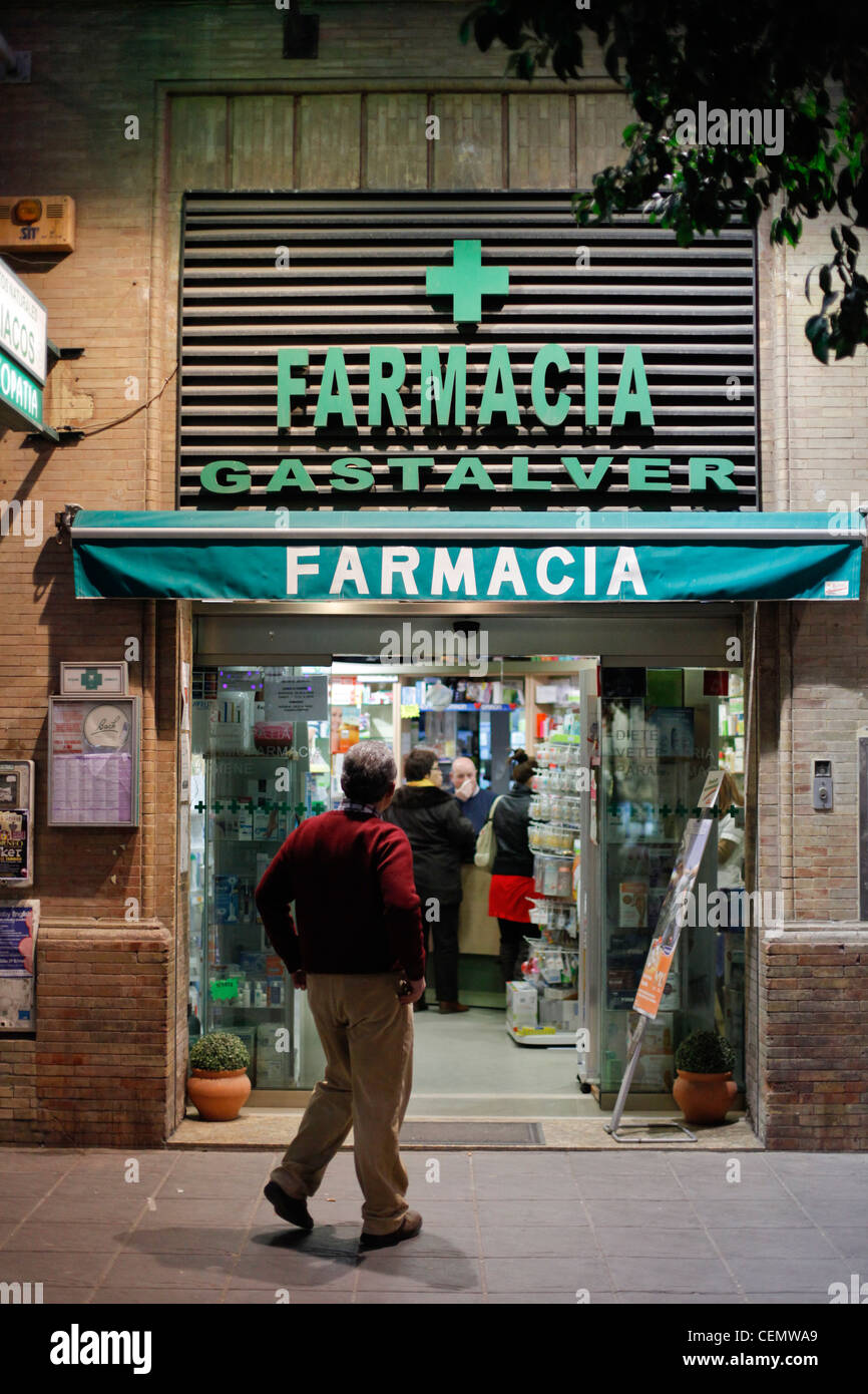Spanish farmacia hi-res stock photography and images - Alamy