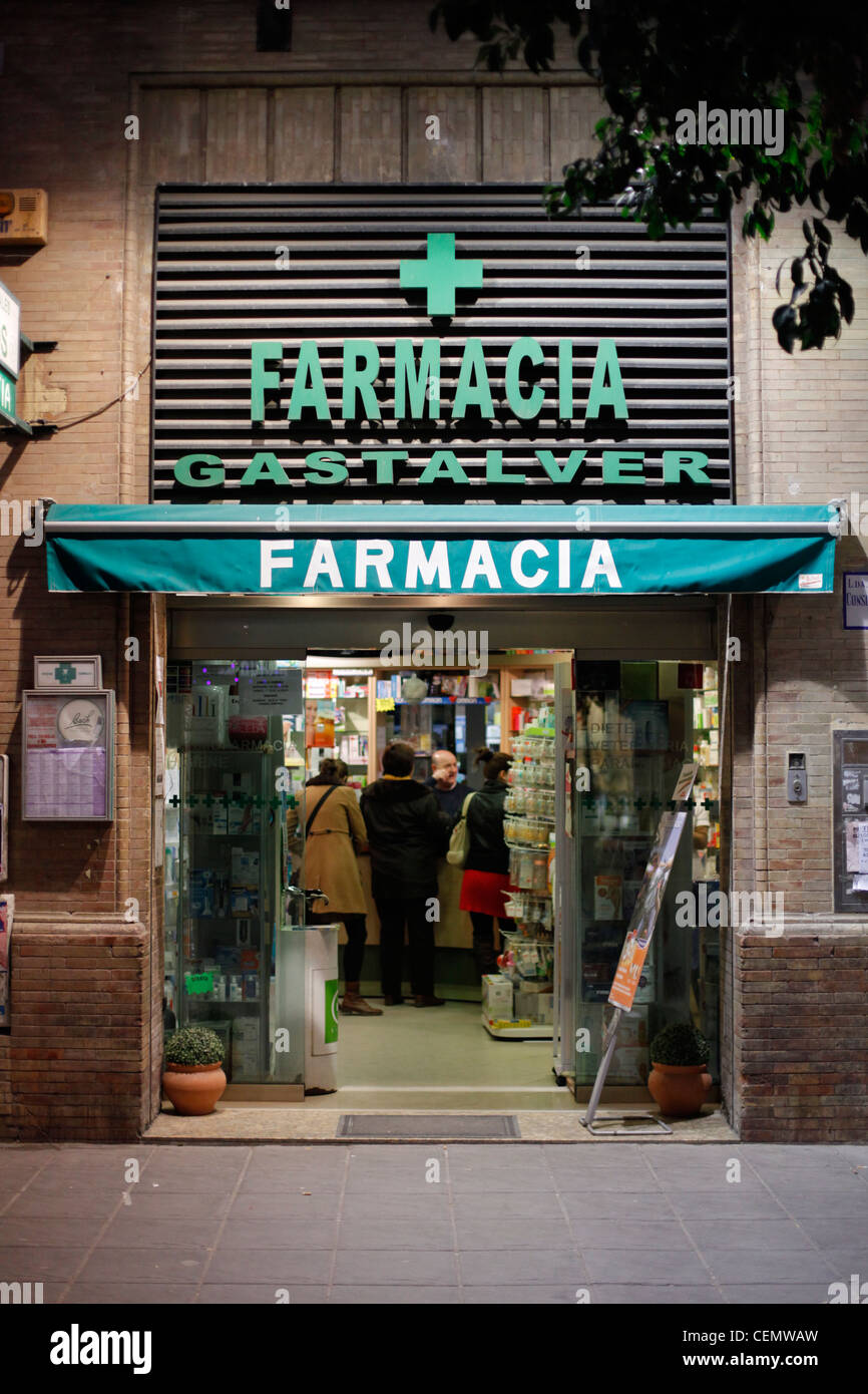 Spanish pharmacy in Seville Stock Photo - Alamy