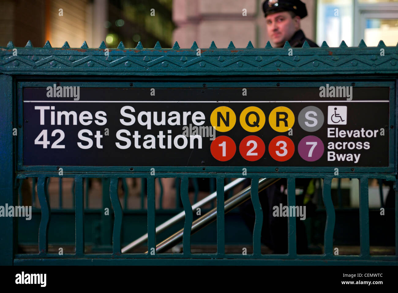 Times square nyc hi-res stock photography and images - Alamy