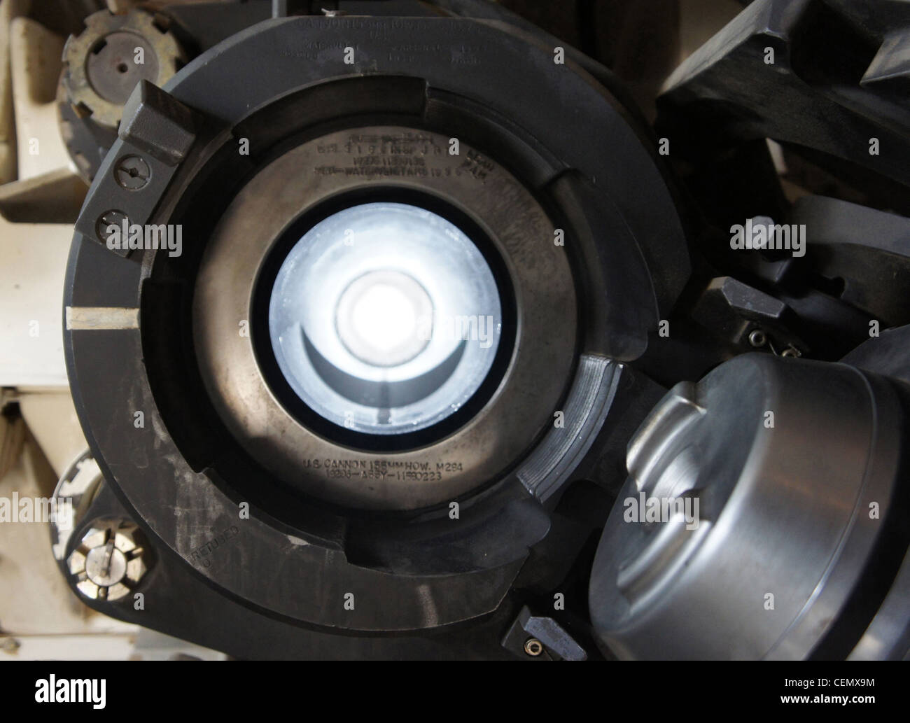 Barrel howitzer hi-res stock photography and images - Alamy