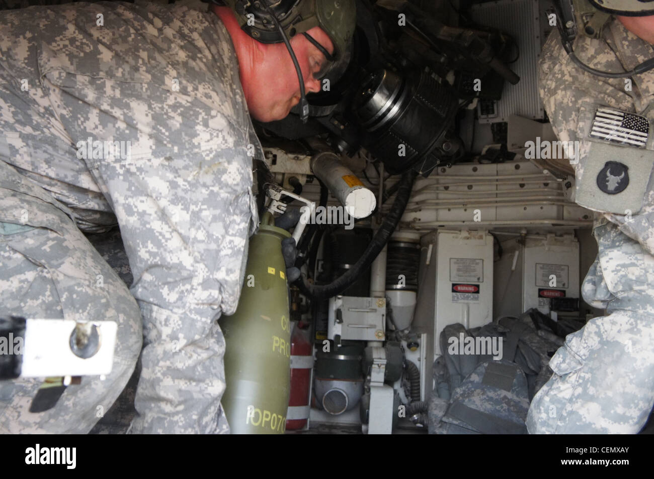 Soldiers of the 1st Brigade Combat Team, 34th Infantry Division's 1-125 ...