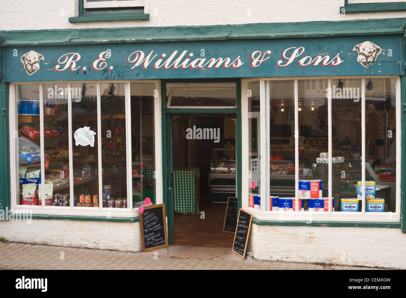 High street butcher hi-res stock photography and images - Alamy
