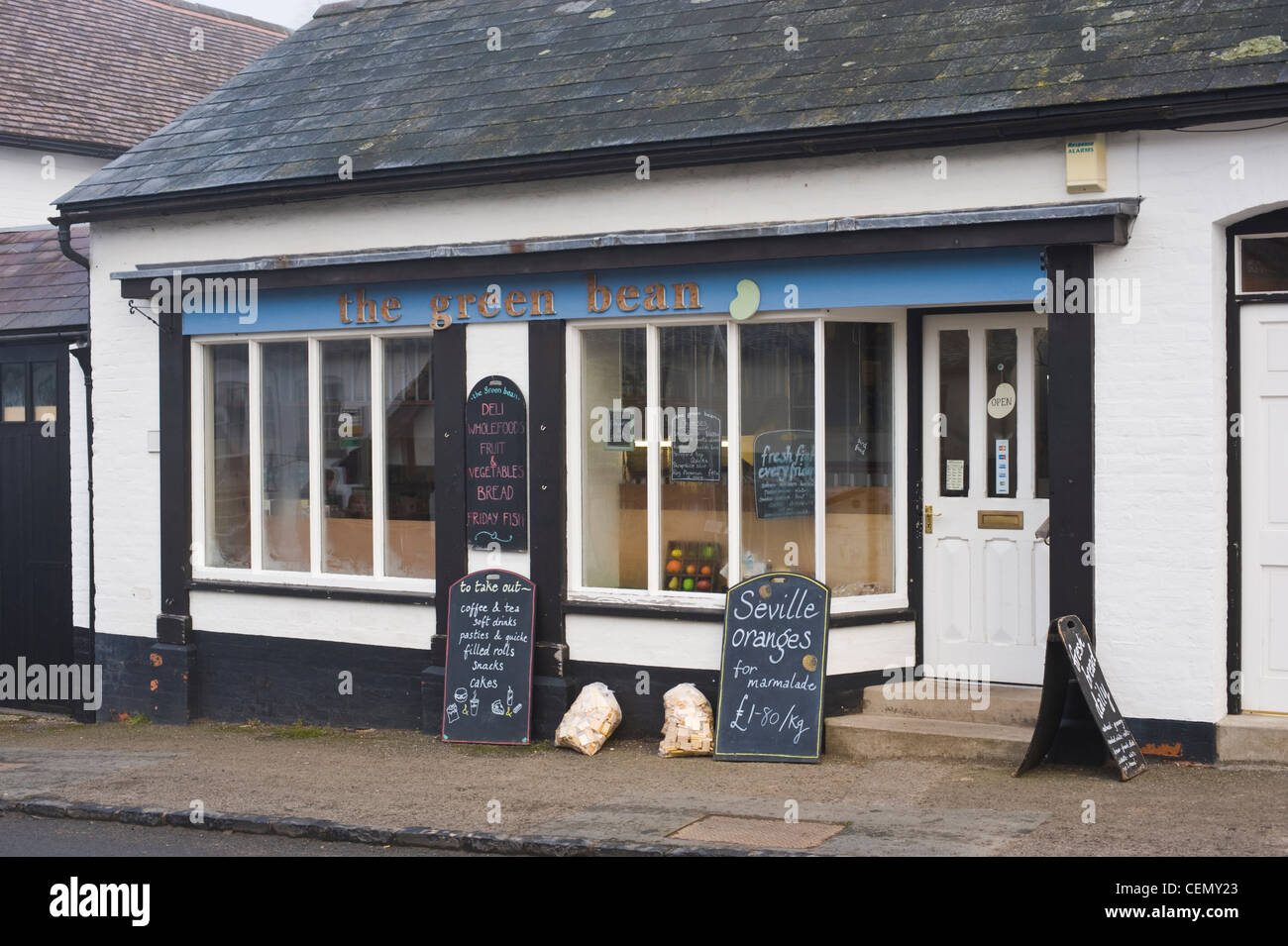 Village food shops uk hi-res stock photography and images - Alamy