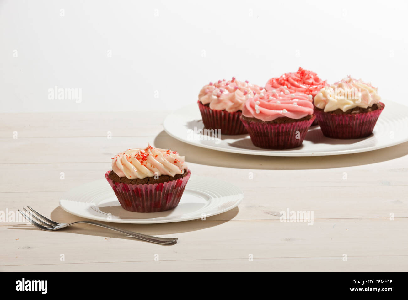 Bake cakes hi-res stock photography and images - Alamy