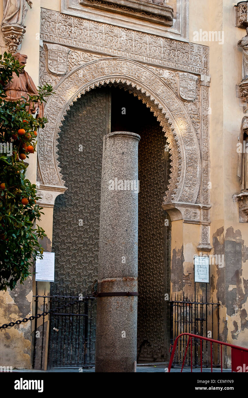 Puerta de santa maría gate hi-res stock photography and images - Alamy