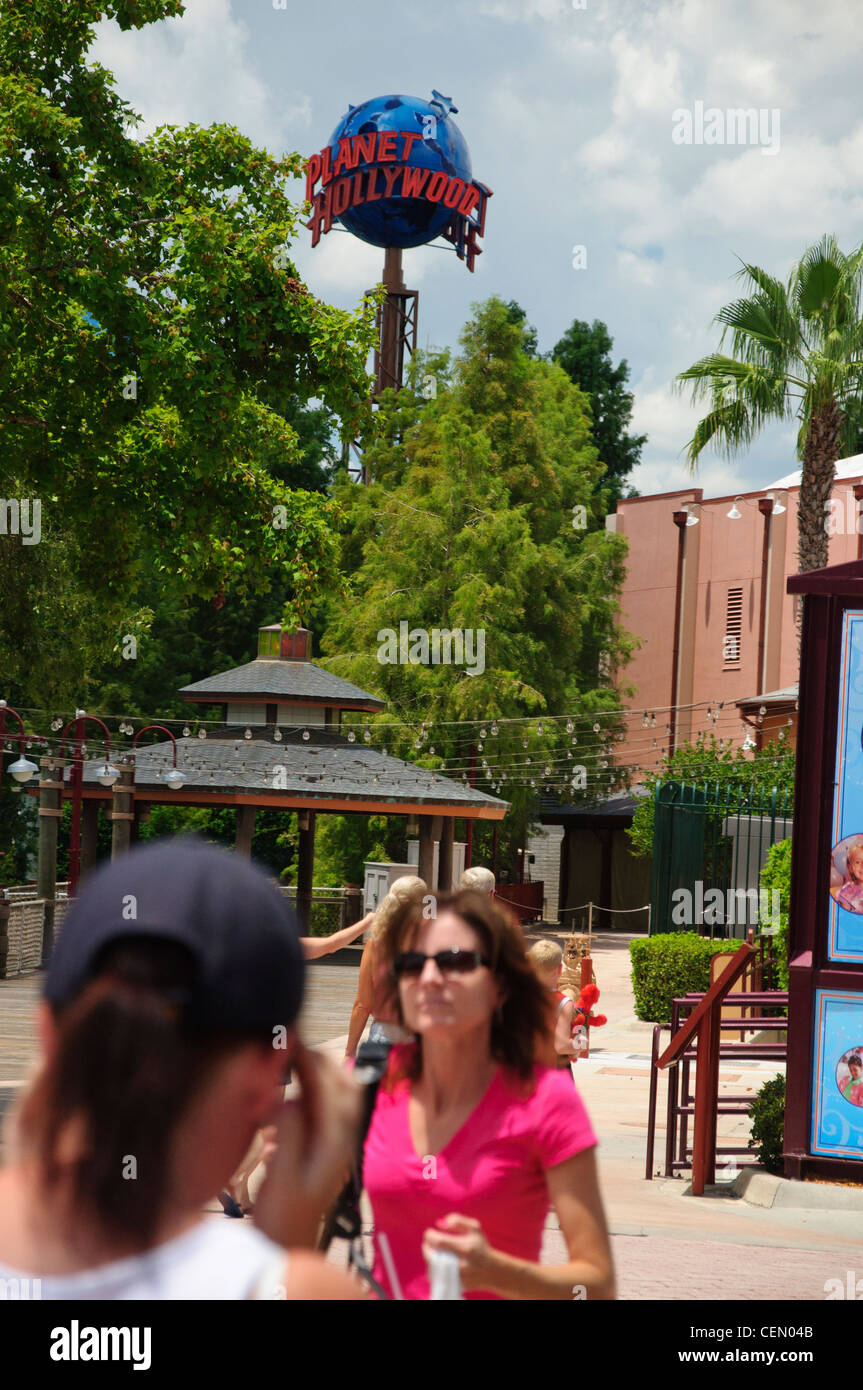 walt disney world resort parks downtown disney planet hollywood street ...