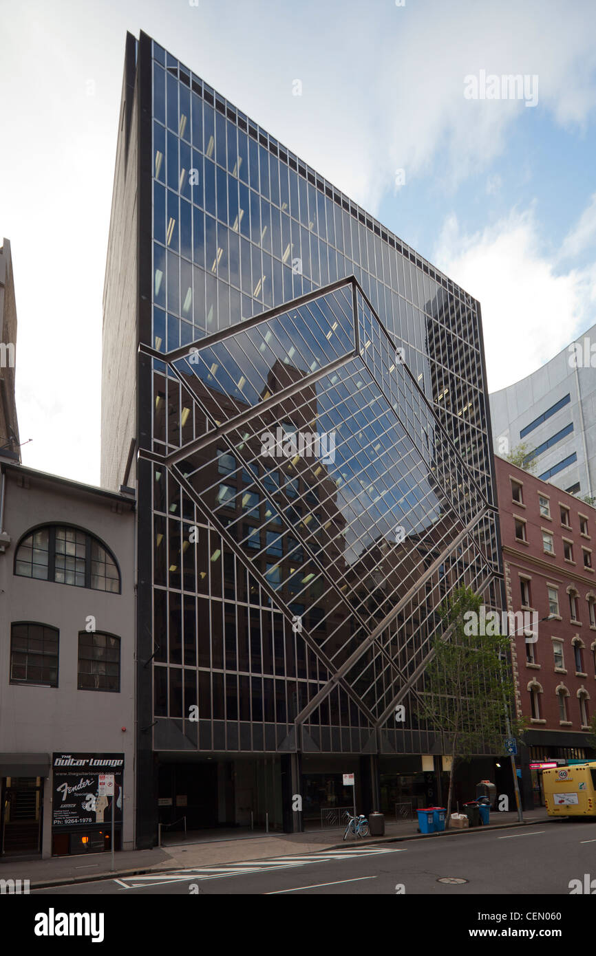 Office building facade hi-res stock photography and images - Alamy